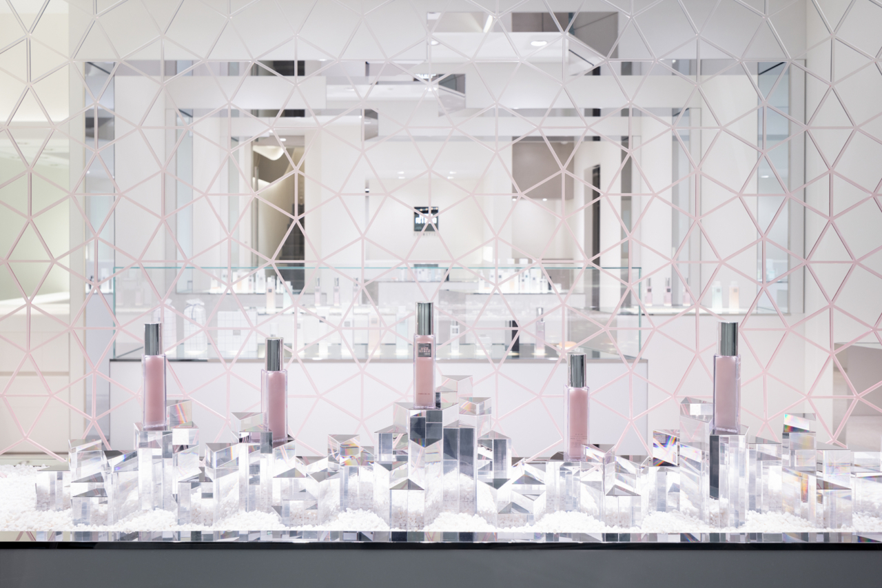 THE GINZA COSMETICS / WINDOW DISPLAY 2｜｜PORTFOLIO｜Oniki Design Studio ...